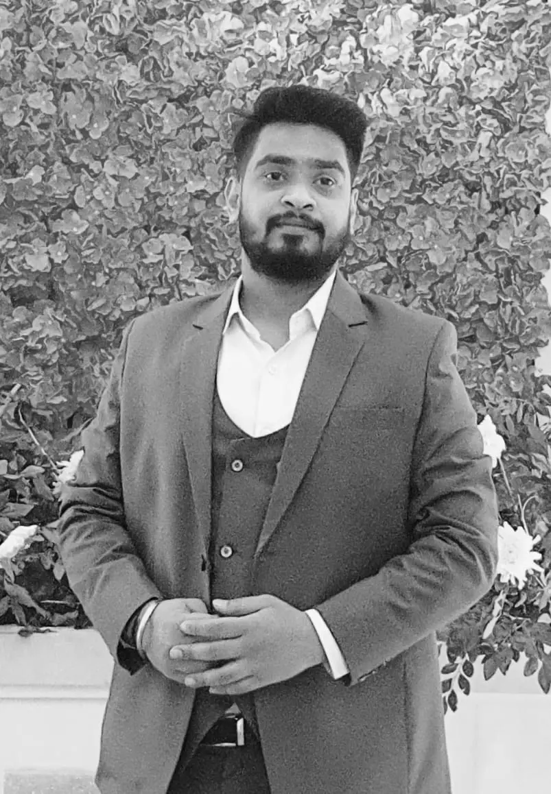 पुलकित सक्सेना