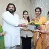 Pune MP Supriya Sule meet Mayuresh Wanjale and Sayali Wanjale; सुप्रिया ...