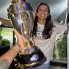 Smriti Mandhana Photo with ICC Women World Cup 2025 Trophy shared by ...