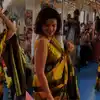 Varsha Usgaonkar Metro Ramp Walk Video ; नागपूरच्या चालत्या मेट्रोमध्ये ...