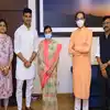 दिवंगत खासदार मोहन डेलकरांच्या पत्नीचा शिवसेनेत प्रवेश; लोकसभा ...