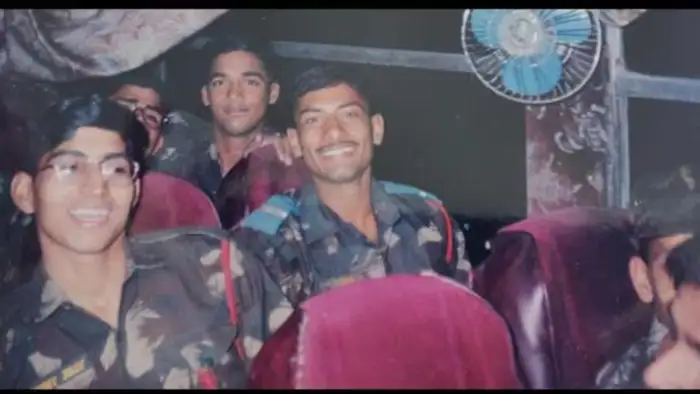 Captain Manoj Pandey: दुश्मन गोलियां बरसाते रहे, वो आगे बढ़ते रहे ...