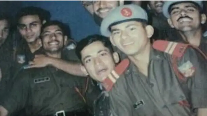 Captain Manoj Pandey: दुश्मन गोलियां बरसाते रहे, वो आगे बढ़ते रहे ...