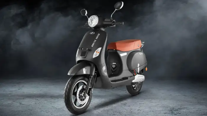 Kinetic Green Born Electric Scooter Range,काइनेटिक ग्रीन इटली की डिजाइन ...