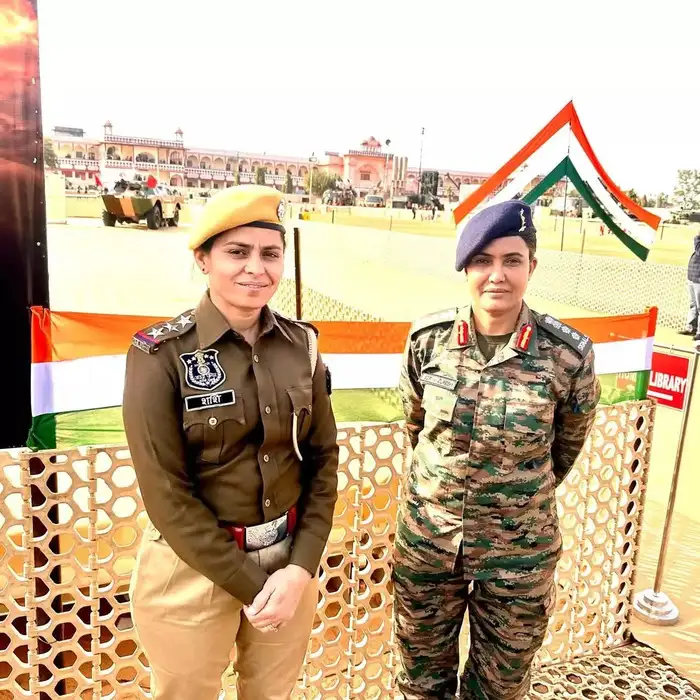 जयपुर में कर्नल सोफिया कुरैशी का जलवा, सेल्फी और ऑटोग्राफ लेने की उमड़ ...