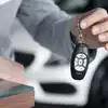 Car Key Fob Battery: कार की चाबी का सेल हो गया है डाउन? घर पर सिर्फ 2 ...