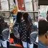 चेहरे पर मास्क और हाथों में मिर्ची स्प्रे वाली लुटेरी हसीनाएं! लूट की ...