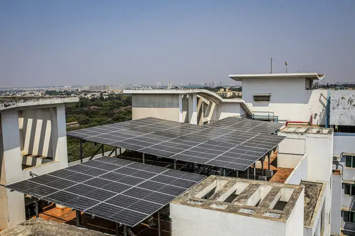 1kW, 3kW और 5kW का सोलर पैनल रोज कितनी बिजली बनाता है? आपके घर के लिए ...