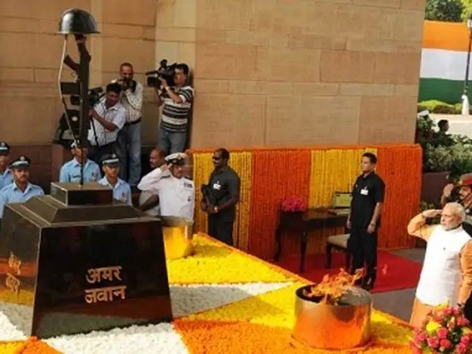 वीरता पुरस्कार: कैसे होते हैं और किसको दिए जाते हैं, जानें सबकुछ