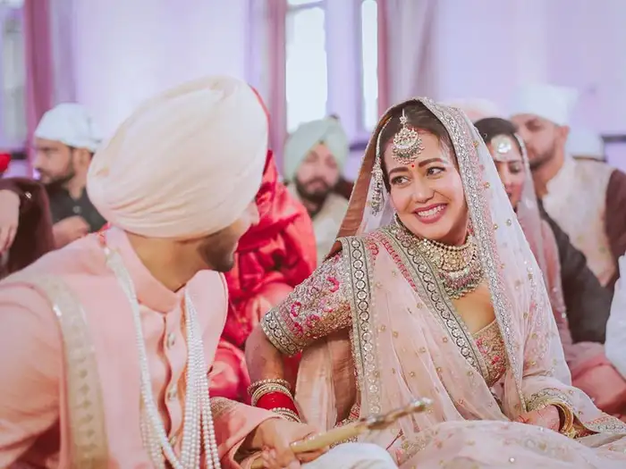Neha Kakkar Updates Her Name On Instagram After Marriage To Rohanpreet ...