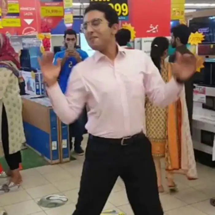 All You Need To Know About Mehroz Baig The Guy Who Did Dance In ...