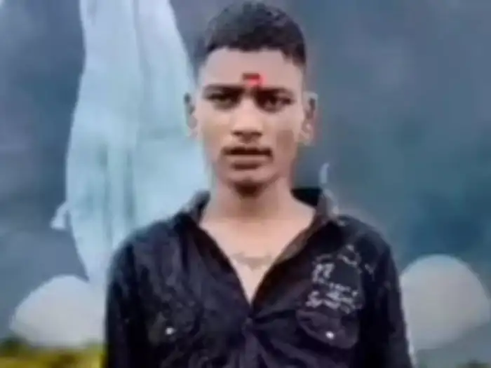 Khandawa Sarpanch husband stabbed by accused fan durlabh Kashyap ...