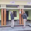 SP MLA Ramakant Yadav: सपा विधायक रमाकांत यादव की बहू के घर नोटिस चस्पा ...