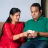 Can Money Break Up A Marriage,पति-पत्नी के बीच पैसों को लेकर लड़ाई ...
