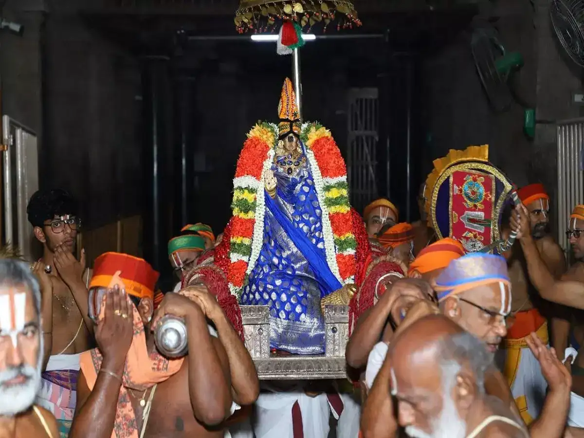 திருச்சி ஸ்ரீரங்கம் ரங்கநாதர் திருக்கோவிலில் சித்திரை தேர் திருவிழா ...