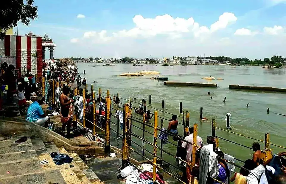 Erode Kooduthurai Bhavani,தை அமாவாசை; பவானி கூடுதுறையில் குவிந்த ...