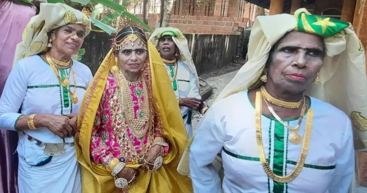 Oppana Dance,കൈകളില്‍ മൈലാഞ്ചിയും തലയില്‍ തട്ടവും; മൊഞ്ചത്തികളായി ...