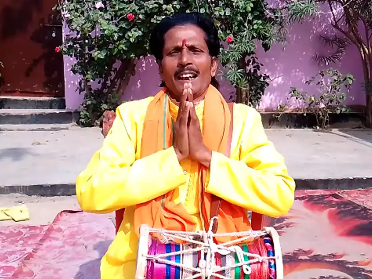 भगवान शिव का वाद्ययंत्र माने जाने वाले हुड़का को जानते हैं आप? विलुप्त ...