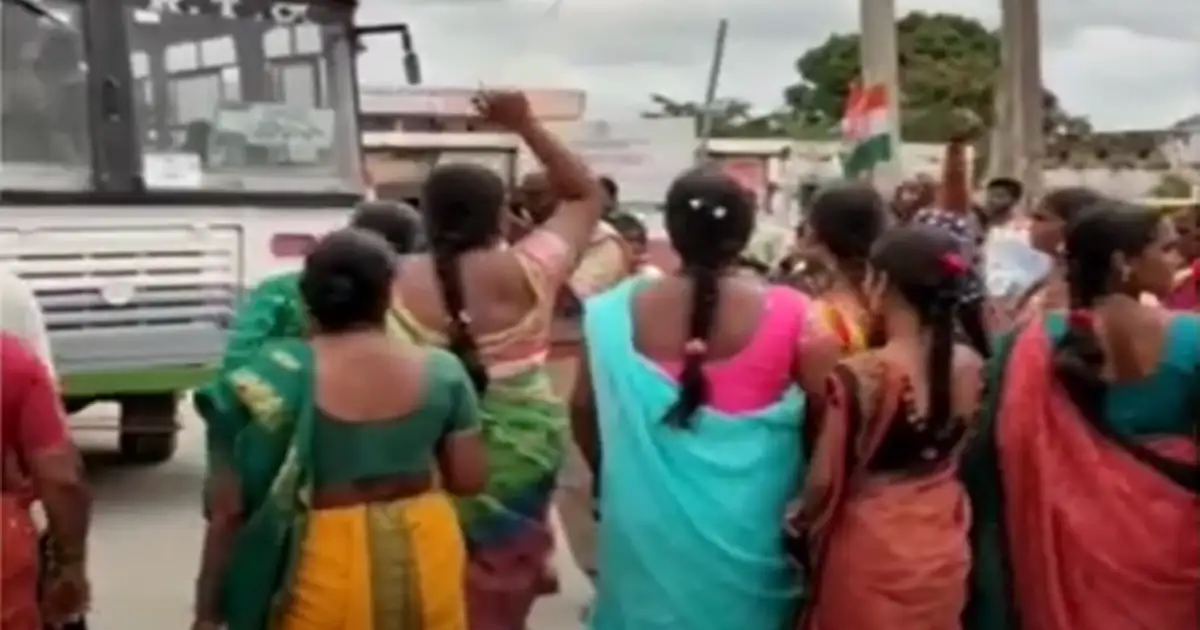 Nirmal Dwakra Women,'ర్యాలీకి రాకుంటే రూ.500 ఫైన్‌ వేస్తామన్నారు.. తీరా ...