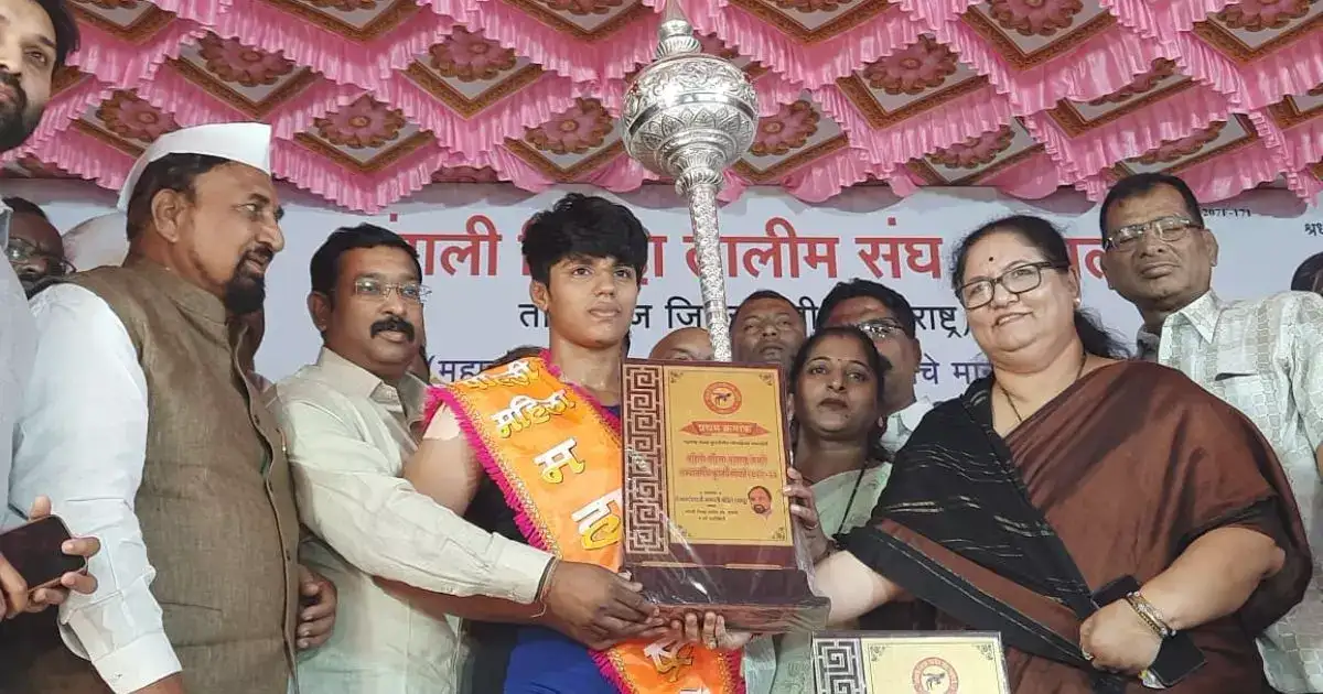 Pratiksha Bagadi Emotional After Winning,'वडिलांना कुस्ती सोडावी लागली ...