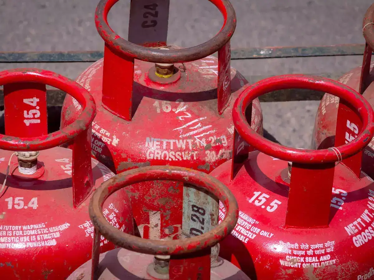 AP Gas Cylinder Delivery Charges: ఏపీలో గ్యాస్ వినియోగదారులకు గుడ్‌న్యూస్.. అంతకు మించి ఒక్క ...