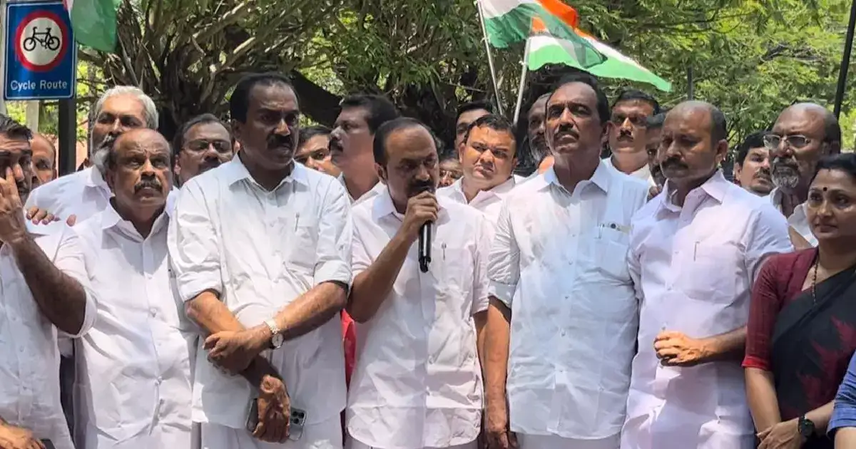 Rahul Gandhi Defamation Case,മോദിക്കെതിരെ സമരം ചെയ്യുന്നവരുടെ തല തല്ലിപ്പൊളിക്കാന് ...