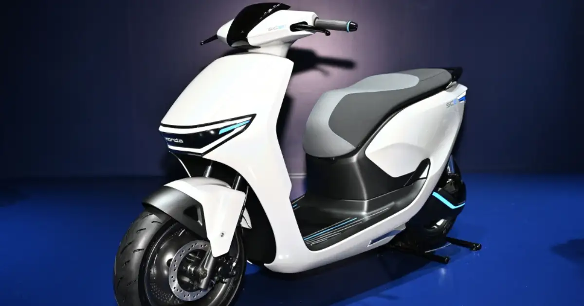 Honda electric concept scooter launched in japan auto show with 100km ...