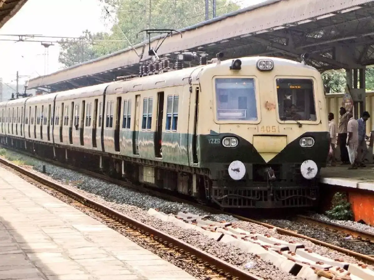 Chennai Ac Suburban Trains,சென்னை புறநகர் ரயிலில் குளுகுளு வசதி... பலே ...