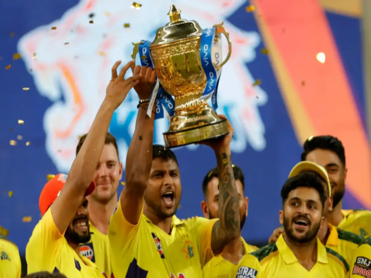 IPL 2021 CSK Celebration: चौथी बार खिताब जीतने के बाद खुशी से यूं झूम ...
