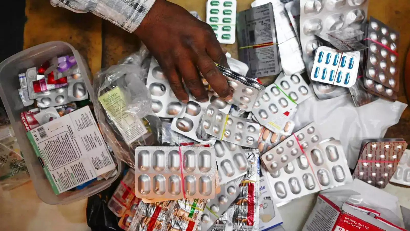 Dangers Of Taking Medicines Without Prescription,ಅನಾರೋಗ್ಯವಾದಾಗ ನೇರವಾಗಿ ...