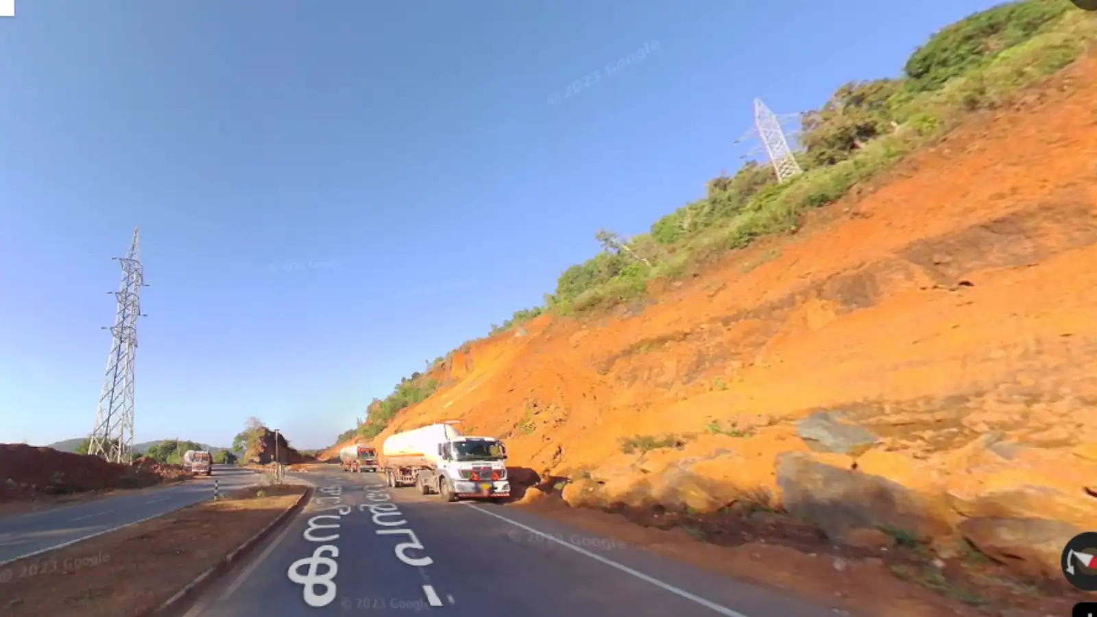 Arjun Lorry Driver Landslide News,ചെങ്കുത്തായ മലയ്ക്കു താഴെ നിരനിരയായി ...