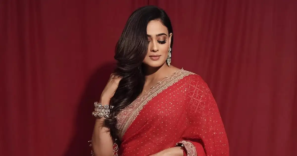 Shweta Tiwari Red Gulab Guccha Saree,श्वेता तिवारी ने 44 की उम्र में ...