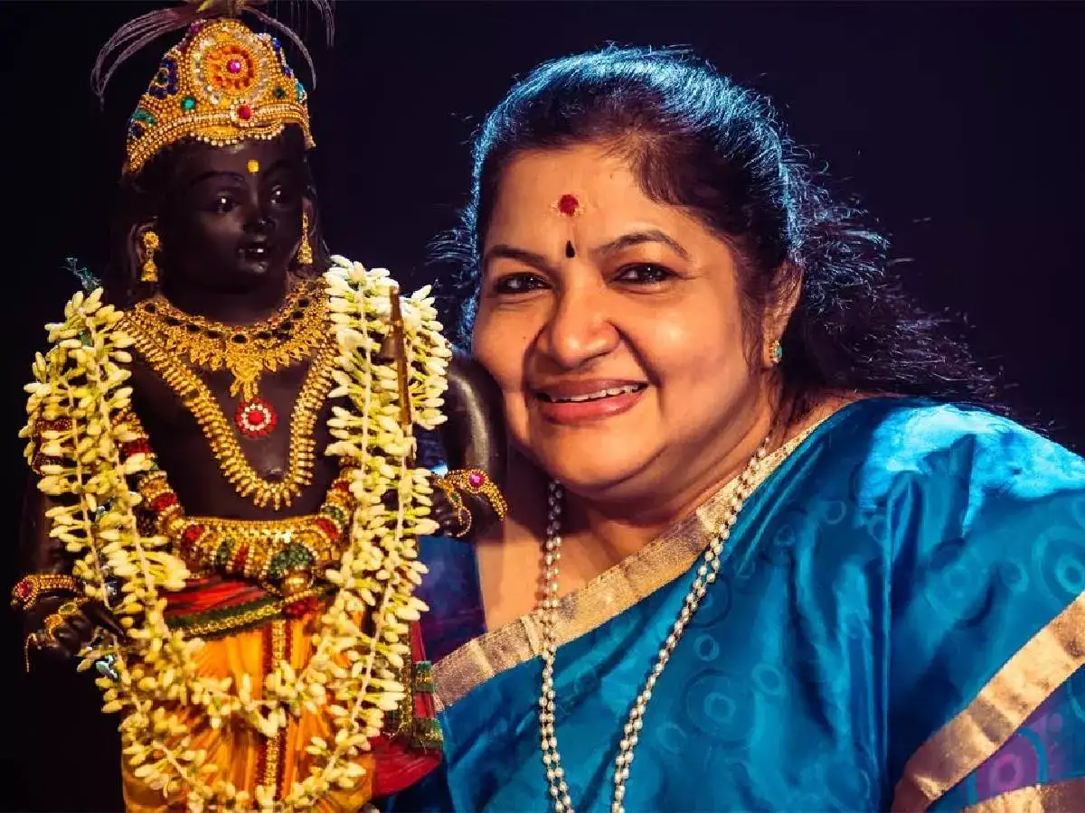 KS Chithra Birthday Today, ഷുഗറും പ്രെഷറും എല്ലാമുണ്ട്! മധുരം മാത്രം ...