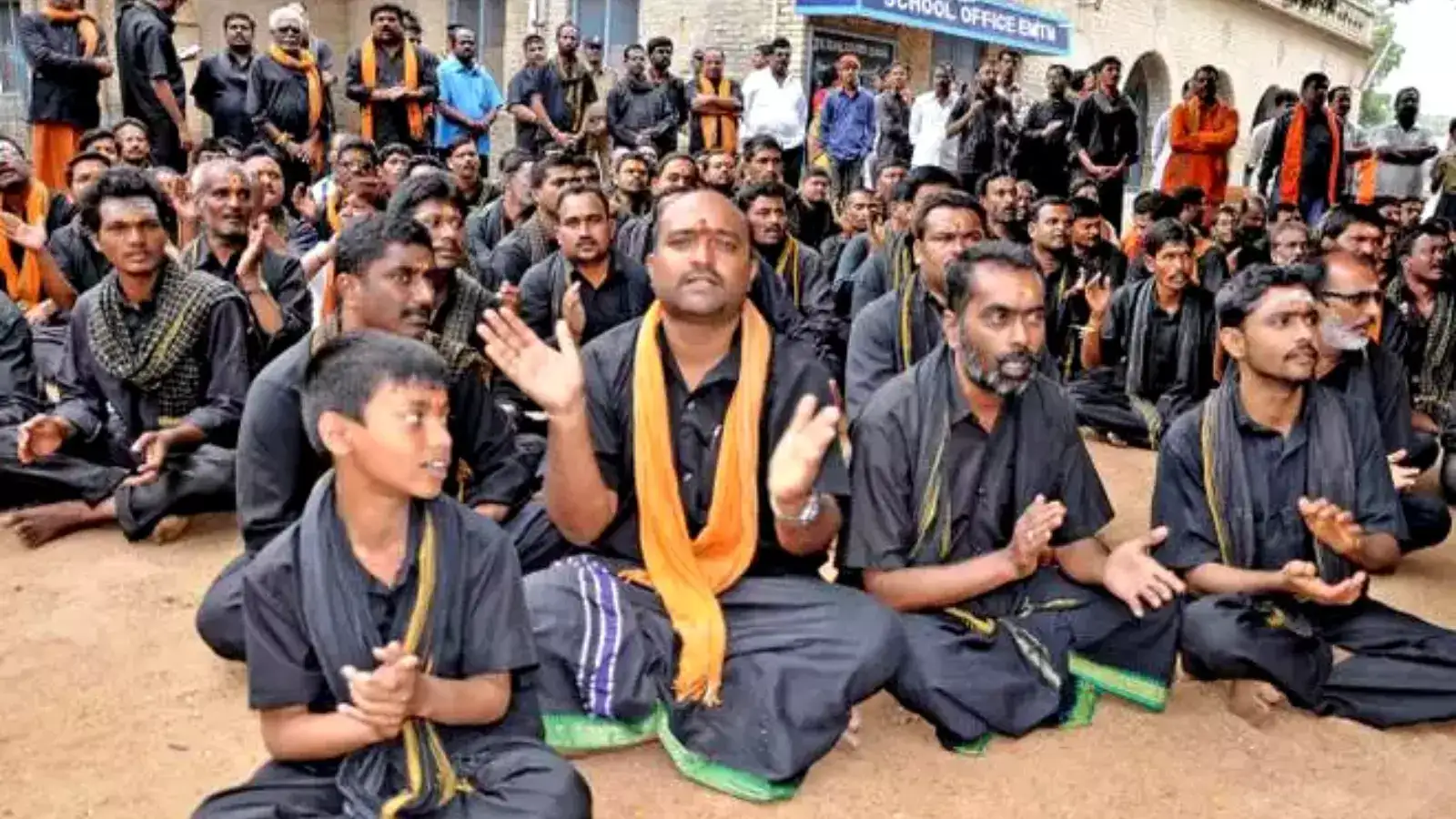 Sabarimala Ayyappa Swami,Ayyappa Deeksha అయ్యప్ప దీక్షలో నల్లని ...