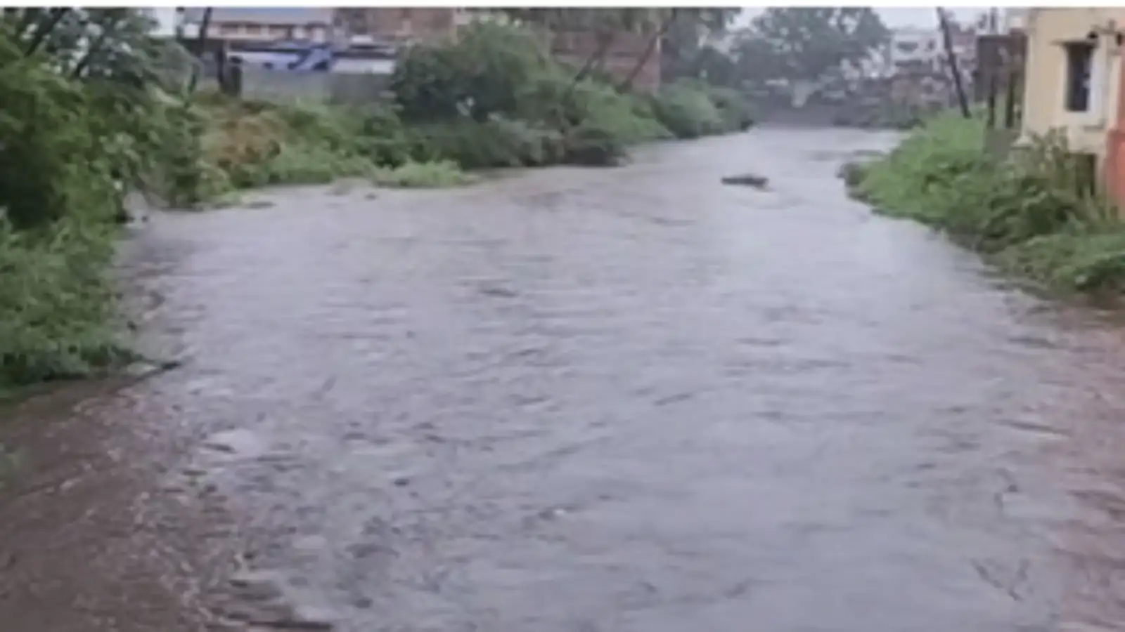 Varaha River Flood Warning For Coastal People - தேனி...வராக நதி ஆற்றில் ...