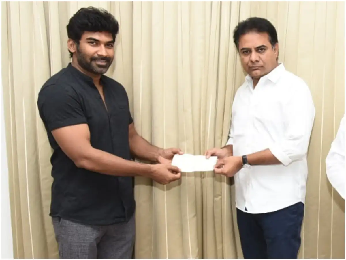 RK Naidu Donation,‘మొగలిరేకులు’ ఆర్కే నాయుడు విరాళం.. కేటీఆర్‌కు చెక్ ...