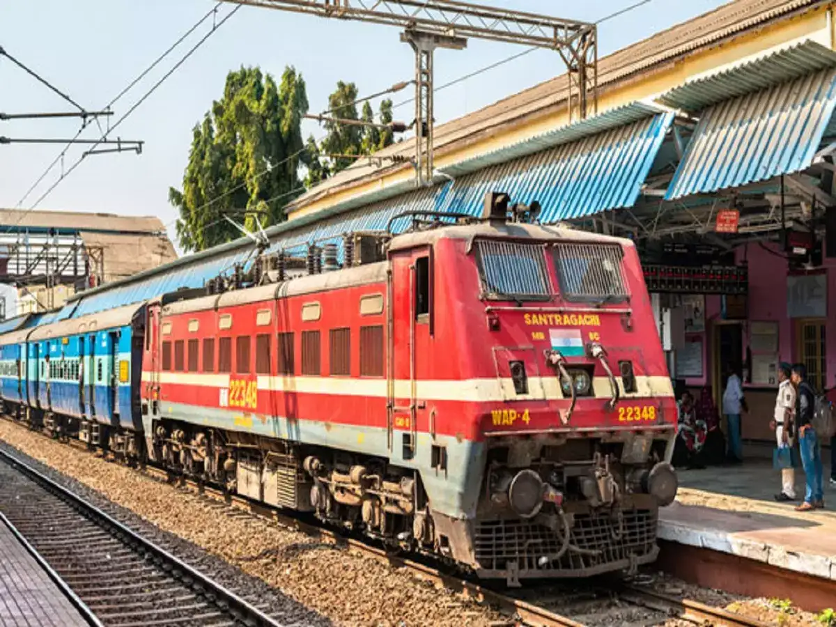 Rameshwaram Express,ராமேஸ்வரம் விரைவு ரயில் பாதை மாற்றம் - பயணிகளுக்கு ...