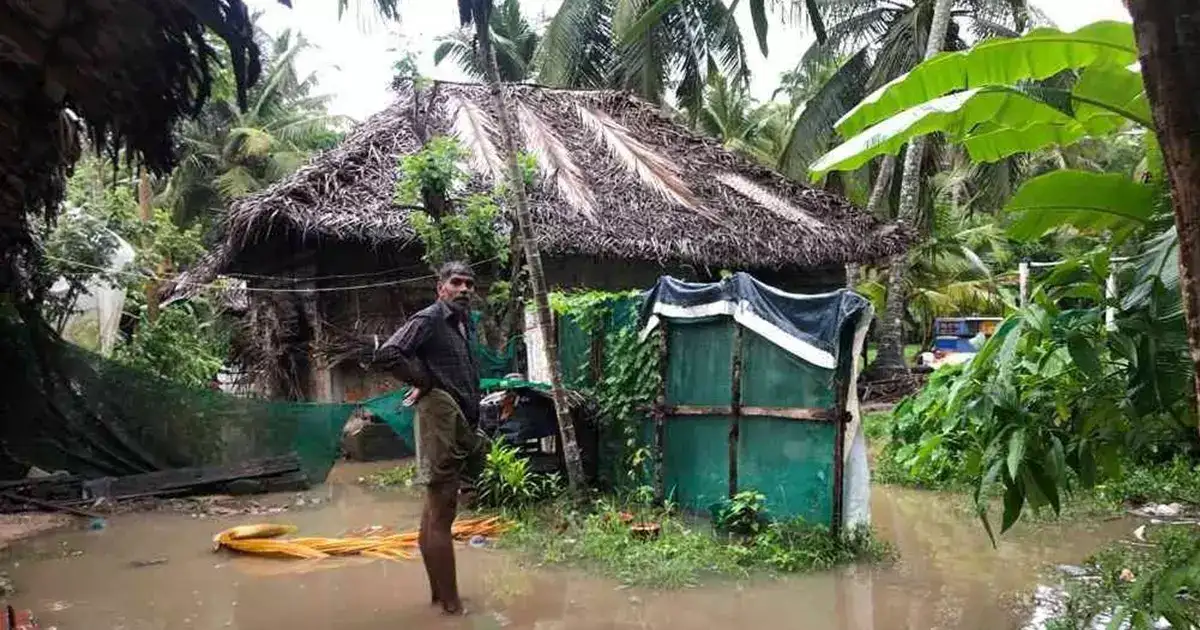Perumpadappu Governor Laksham Veedu Colony,Malappuram Rain: പേമാരിയി ...