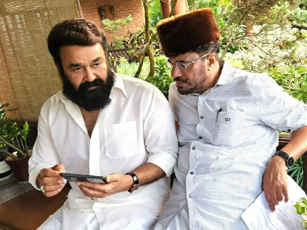 Abdussamad Samadani On Mohanlal Birth Day,അമ്മയ്ക്ക് അസുഖം ബാധിച്ചപ്പോ ...