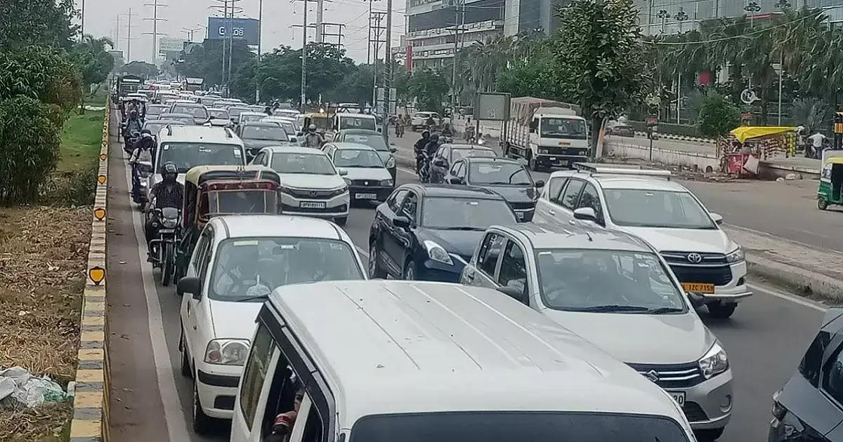 Noida Parthala flyover People had to face jam to reach problems ...