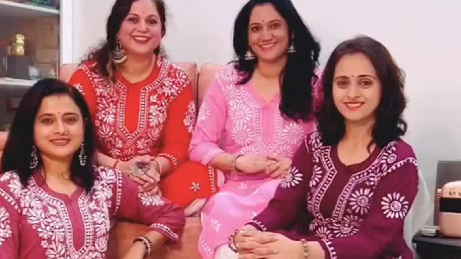 Marathi Bhasha Gaurav Din: मराठी अभिनेत्रींचा 'माहोलमुली' चा अनोखा ...