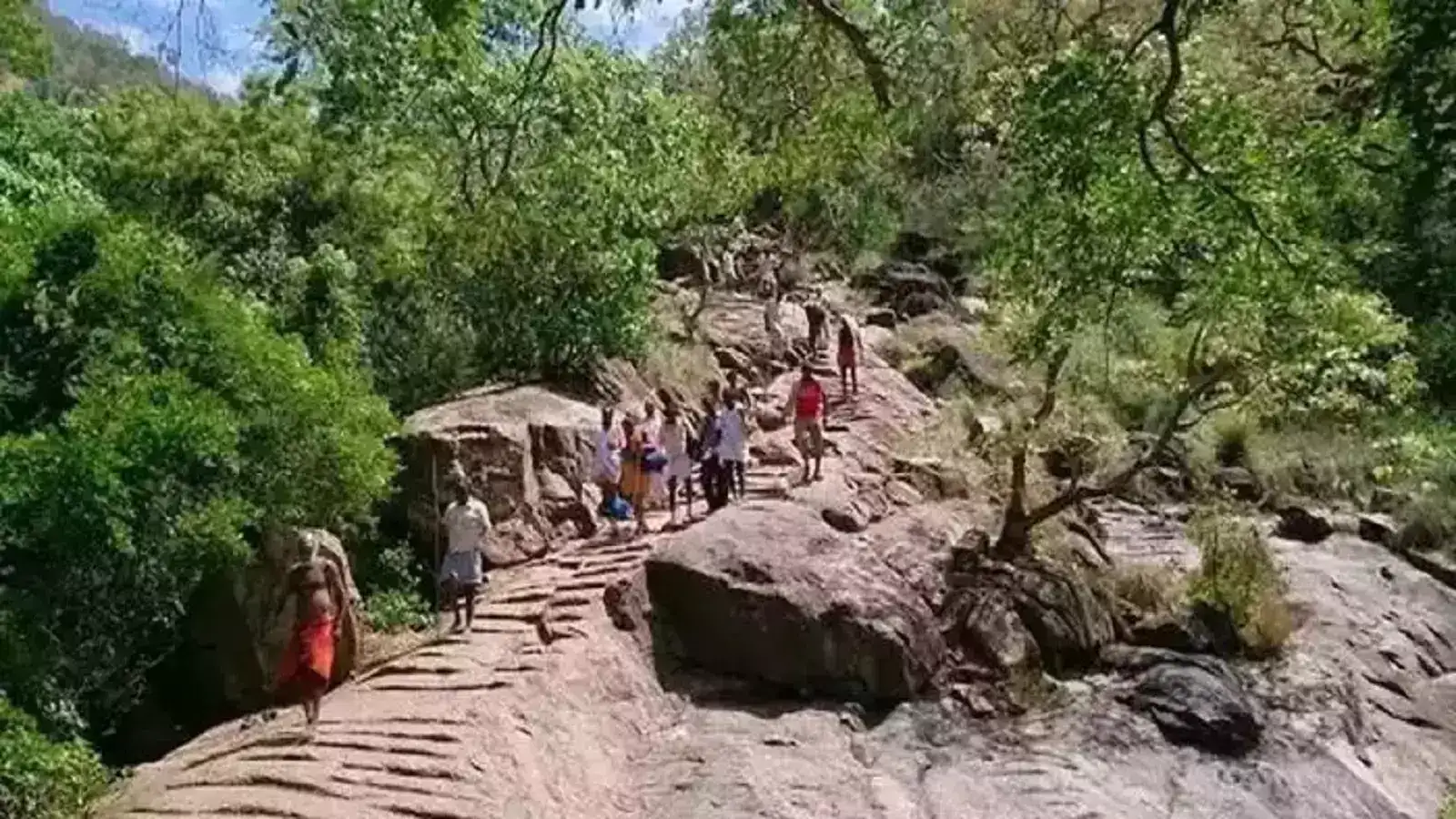 sathuragiri sundara mahalingam temple : மழை எச்சரிக்கை: சதுரகிரி மலை ...