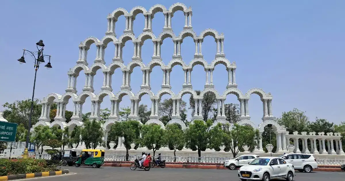 Facts About Toran Dwar In Jaipur Rajasthan,जयपुर में बना बिना दीवार ...