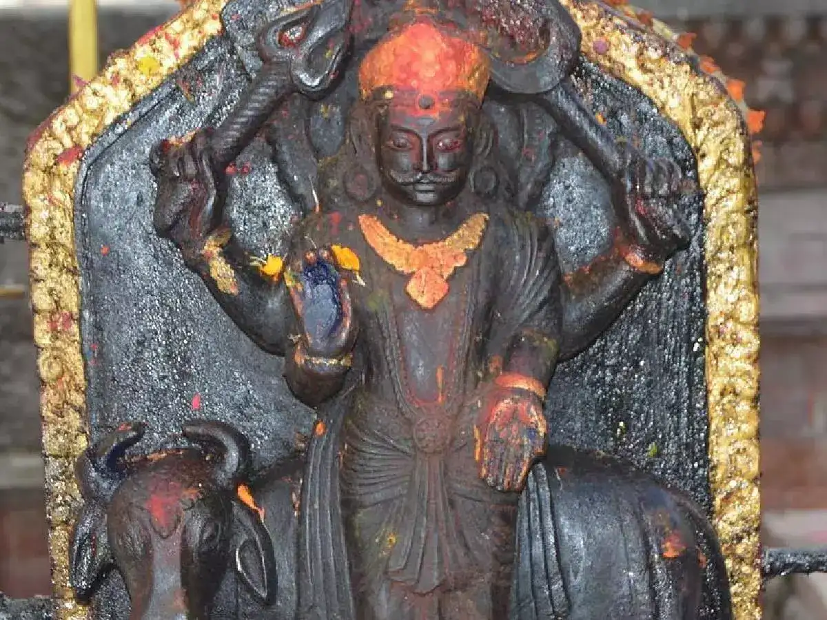 कांटे के समान चुभने वाली होती है कंटक शनि की दशा, जानिये ये कैसे ...