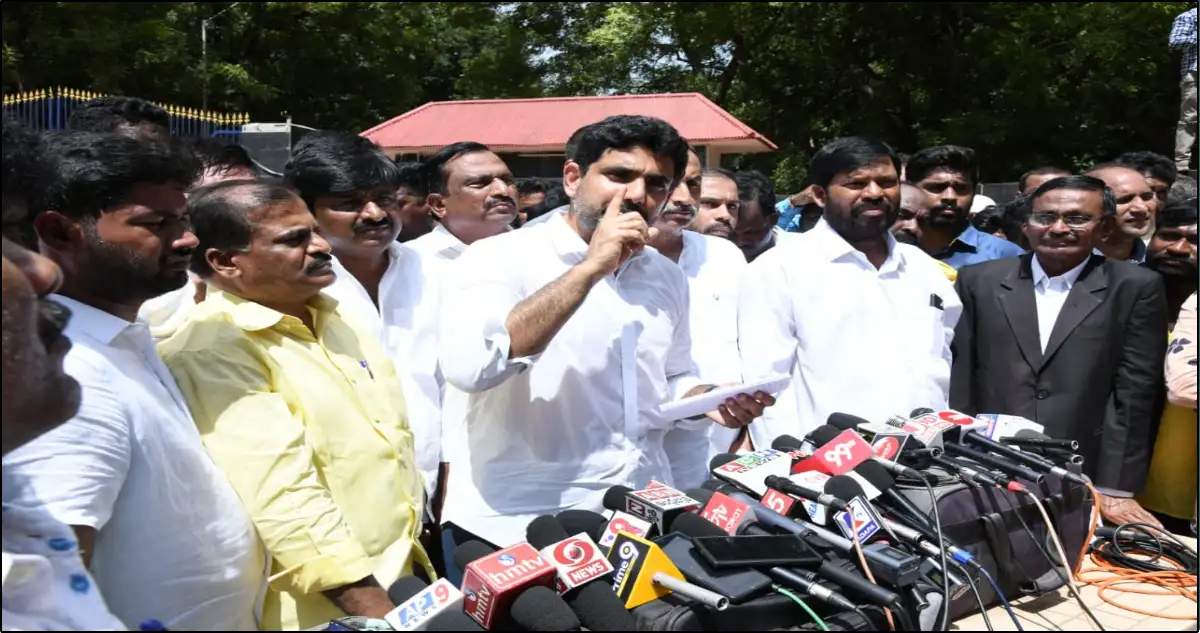 Tuni Incident,Nara Lokesh: ఫ్యాన్‌ను నమ్ముకుంటే లాభం లేదని.. కత్తిని నమ్ముకుంటున్నారు: లోకేశ్ ...