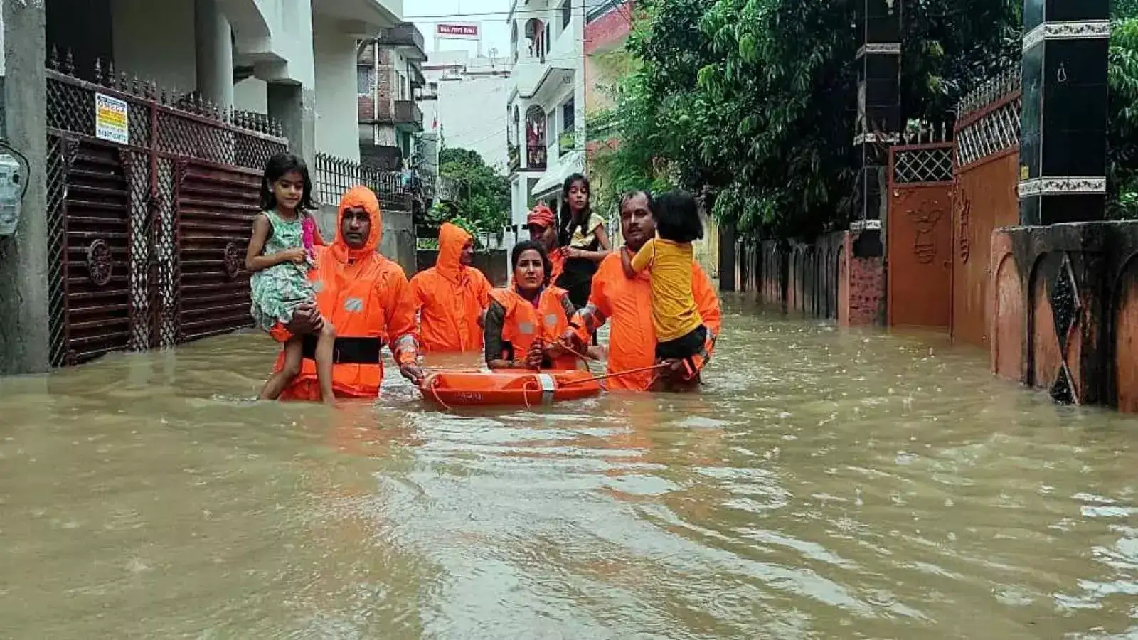 Heavy Rain In Jharkhand: झारखंड में Flash Flood की चेतावनी, कई जगहों पर हो सकती लैंड स्लाइड, IMD ...