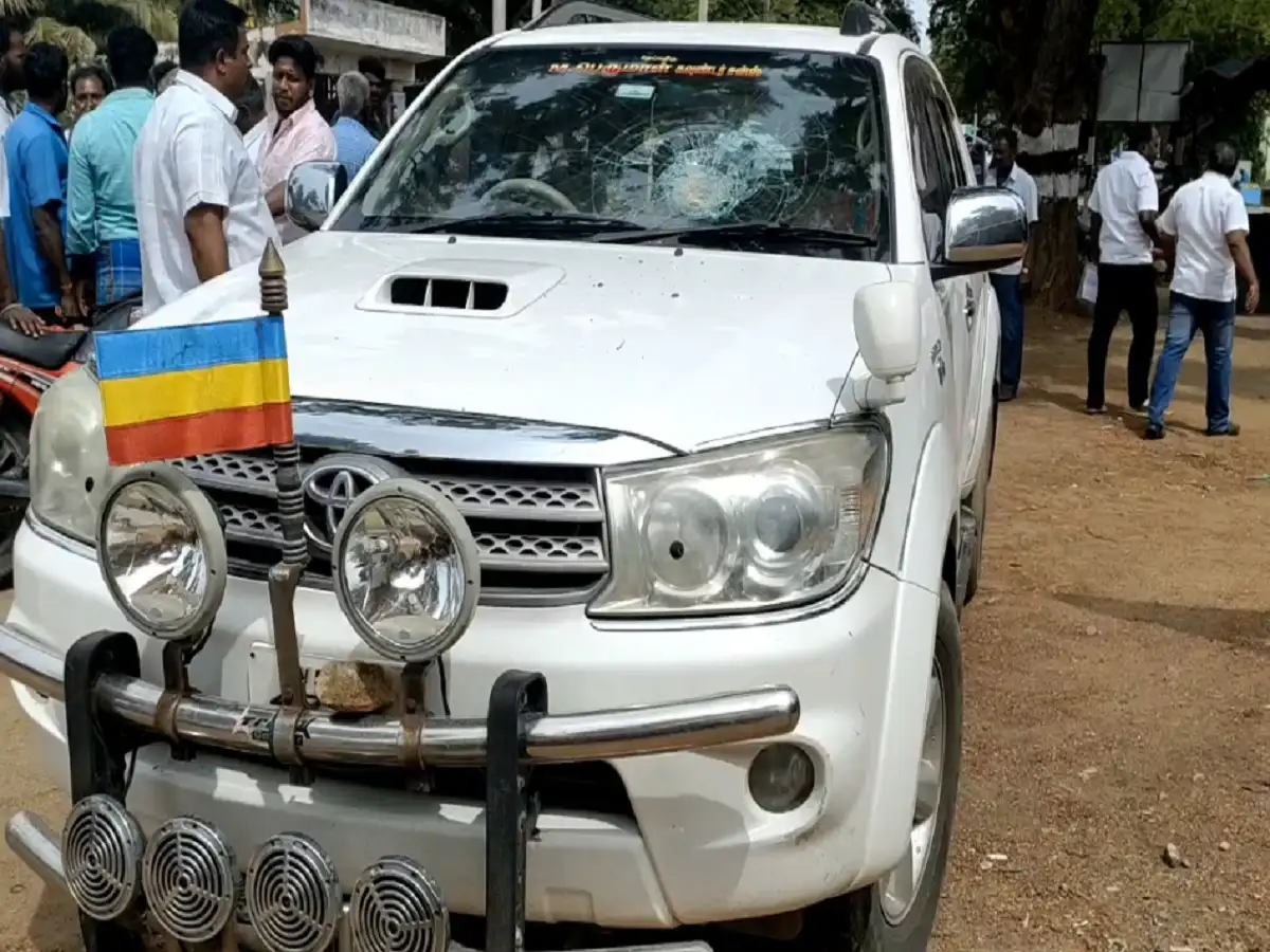 Pmk Protest,திருப்பத்தூரில் சுக்கு நூறான கார் கண்ணாடி; பாமக ...