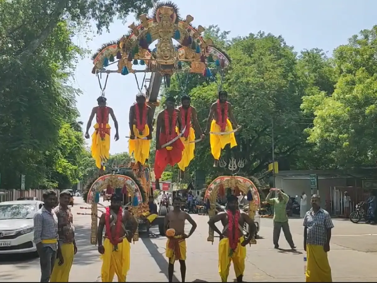 Palani Murugan Temple,திண்டுக்கல்; பழனி முருகன் கோவிலில் பறவை காவடி ...