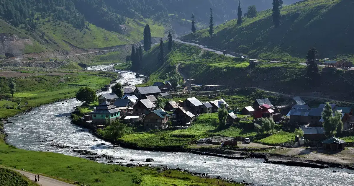 Kashmir Trip: ఈ సమయంలో కశ్మీర్ అందాలు మరో లెవెల్లో ఉంటాయి.. ఇప్పుడు ...