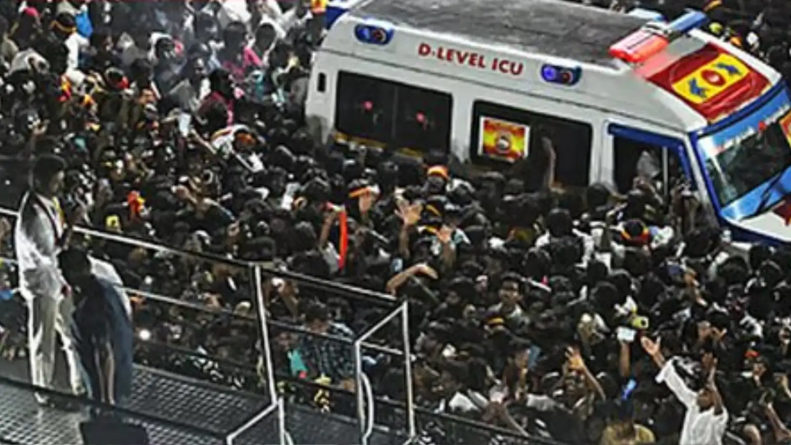 கரூர் கூட்ட நெரிசல் 41 பேர் உயிரிழந்த விவகாரம்.. புதிய விசாரணை அதிகாரி நியமனம்! - karur stampede ...